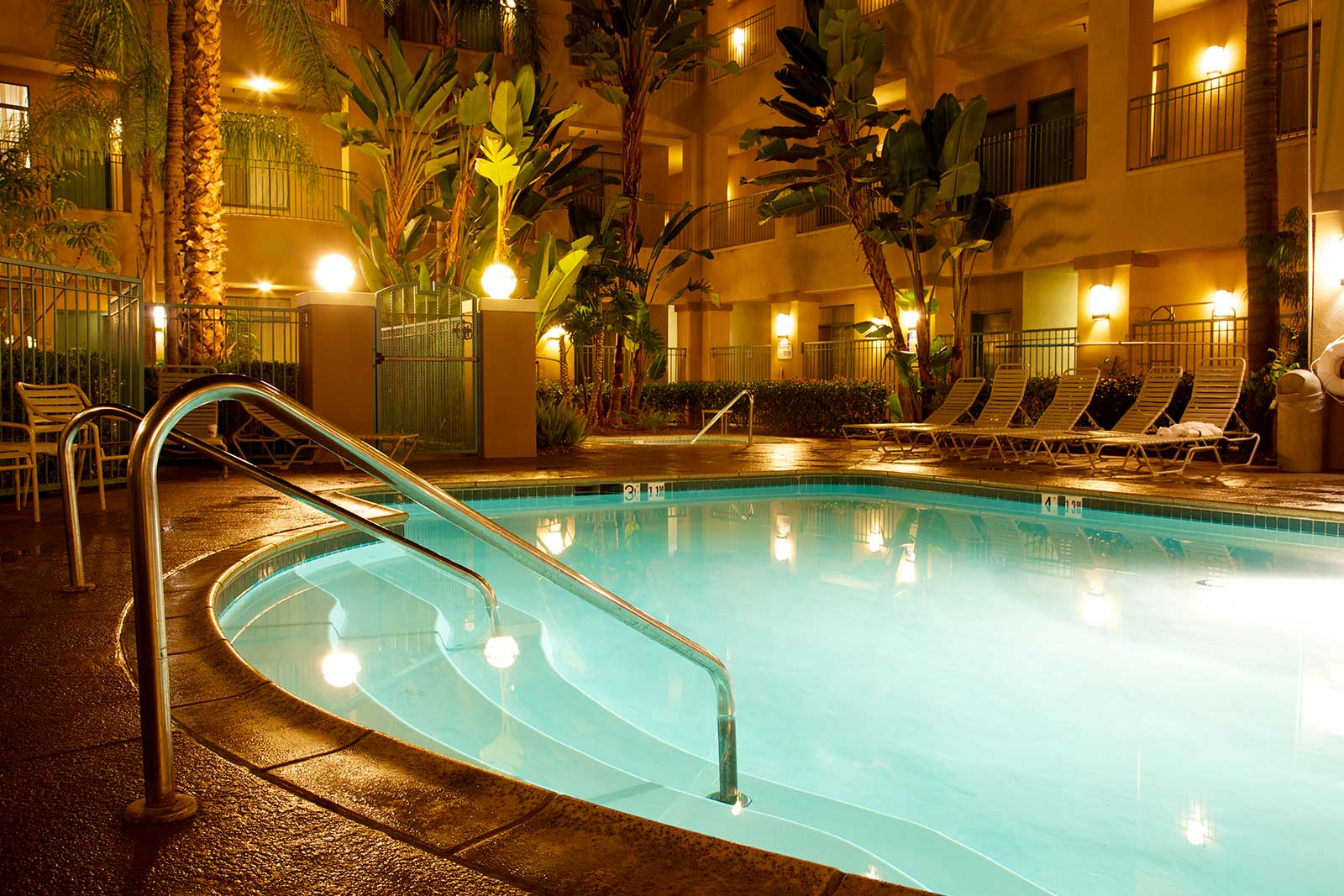 Commercial Spas, Commercial Spa Motors & Heaters, Commercial Spa Pumps ...